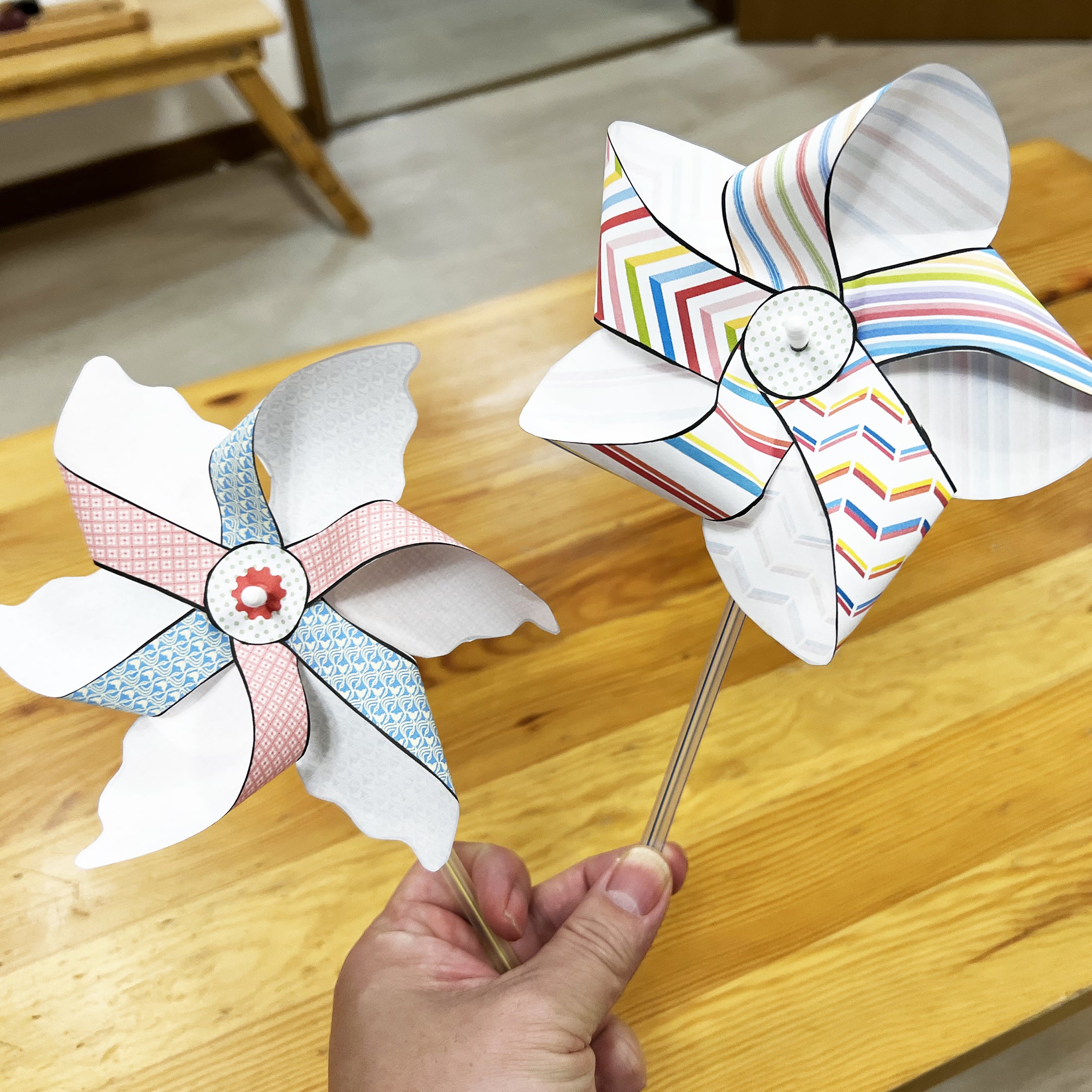 Spin and Have Fun! Easy Pinwheel Craft Kit Using Cotton Swabs and Stra ...